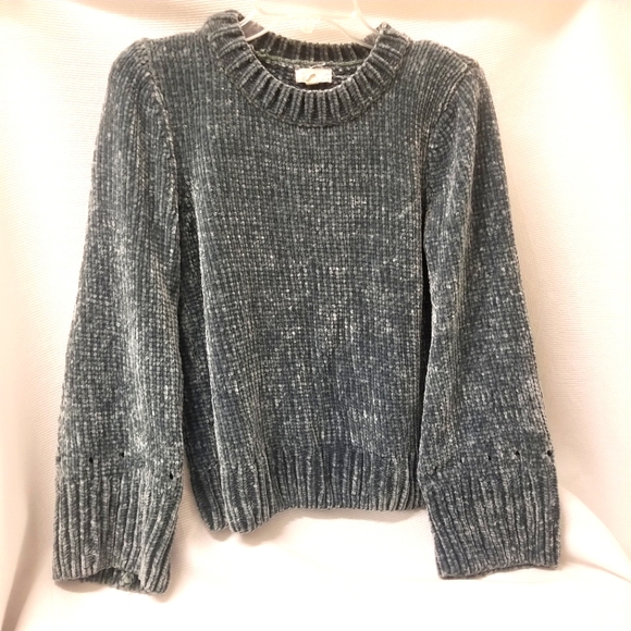 Cupio | Sweaters | Cozy Green Cupio Sweater | Poshmark